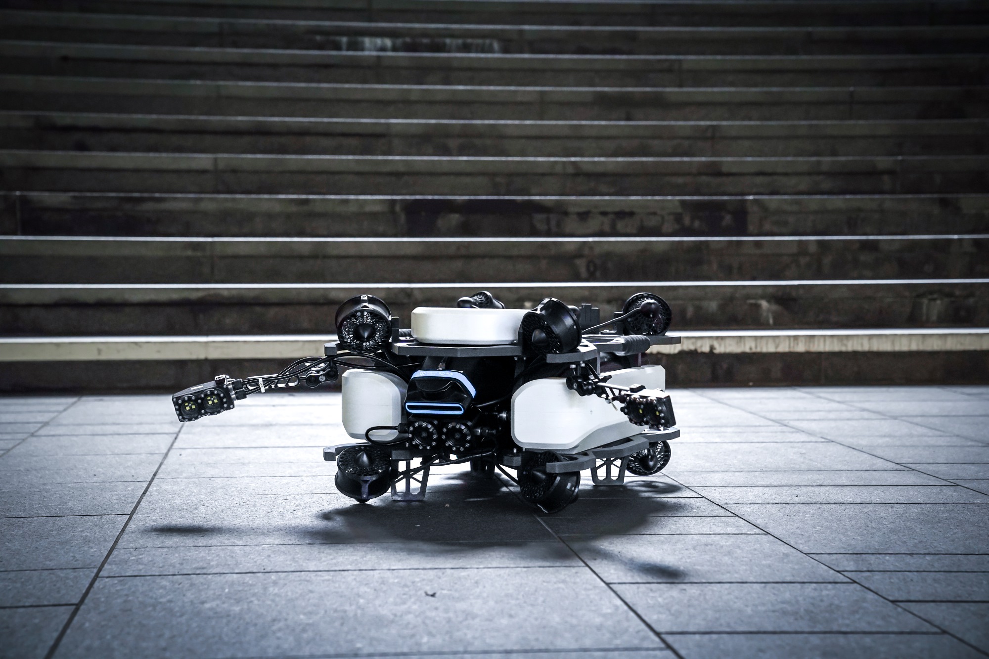 Traveling autonomously in rough waters - Tethys Robotics