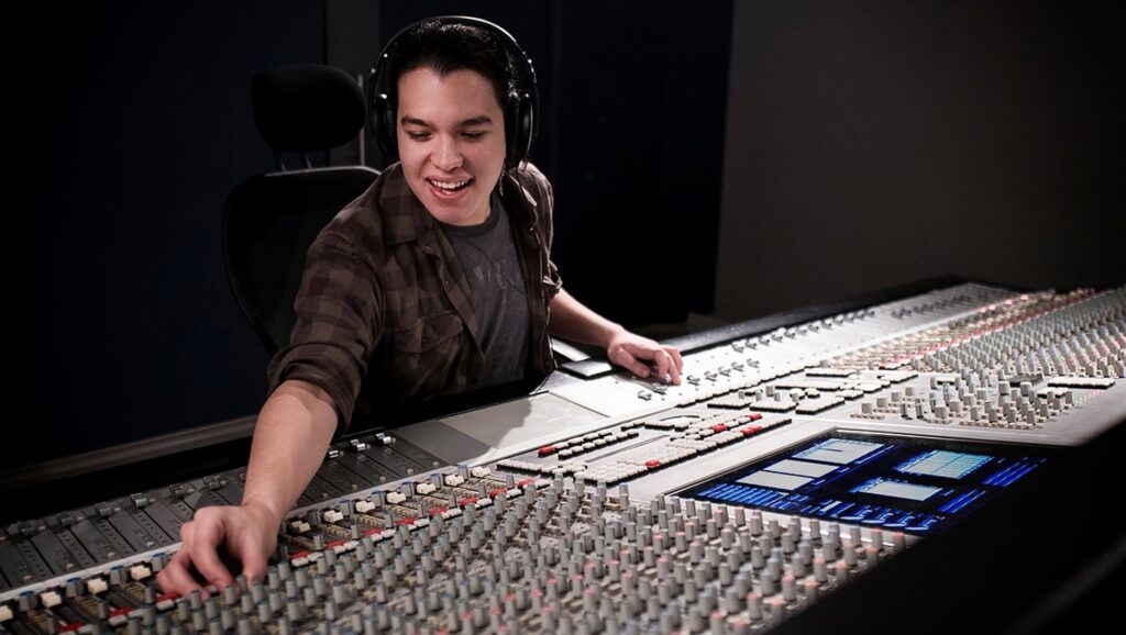 Audio Engineer Resume Examples | The Ultimate Guide