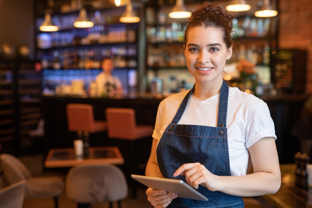 Restaurant Server Resume: Extensive Guide with Tips