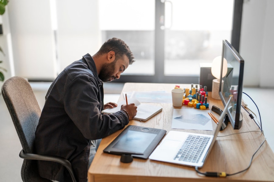 5 Web Designer Resume Examples, Template & Writing Guide