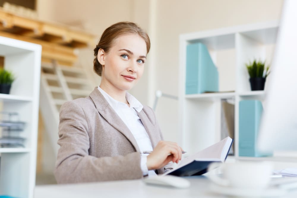 Sales Professional Resume | An Ultimate Guide to Making a Job Winning ...