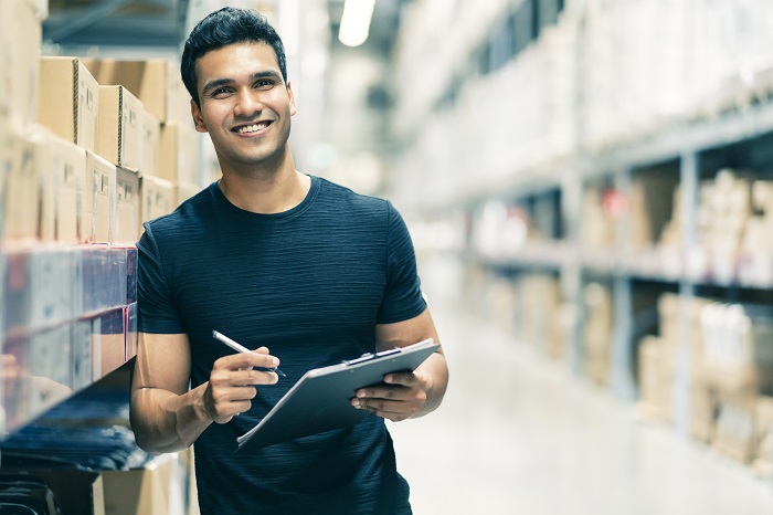 Warehouse Assistant Resume | Examples, Templates & Tips