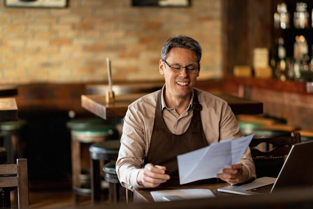 Serve Up Success: Mastering the Art of Cover Letters for Waiter Jobs ...