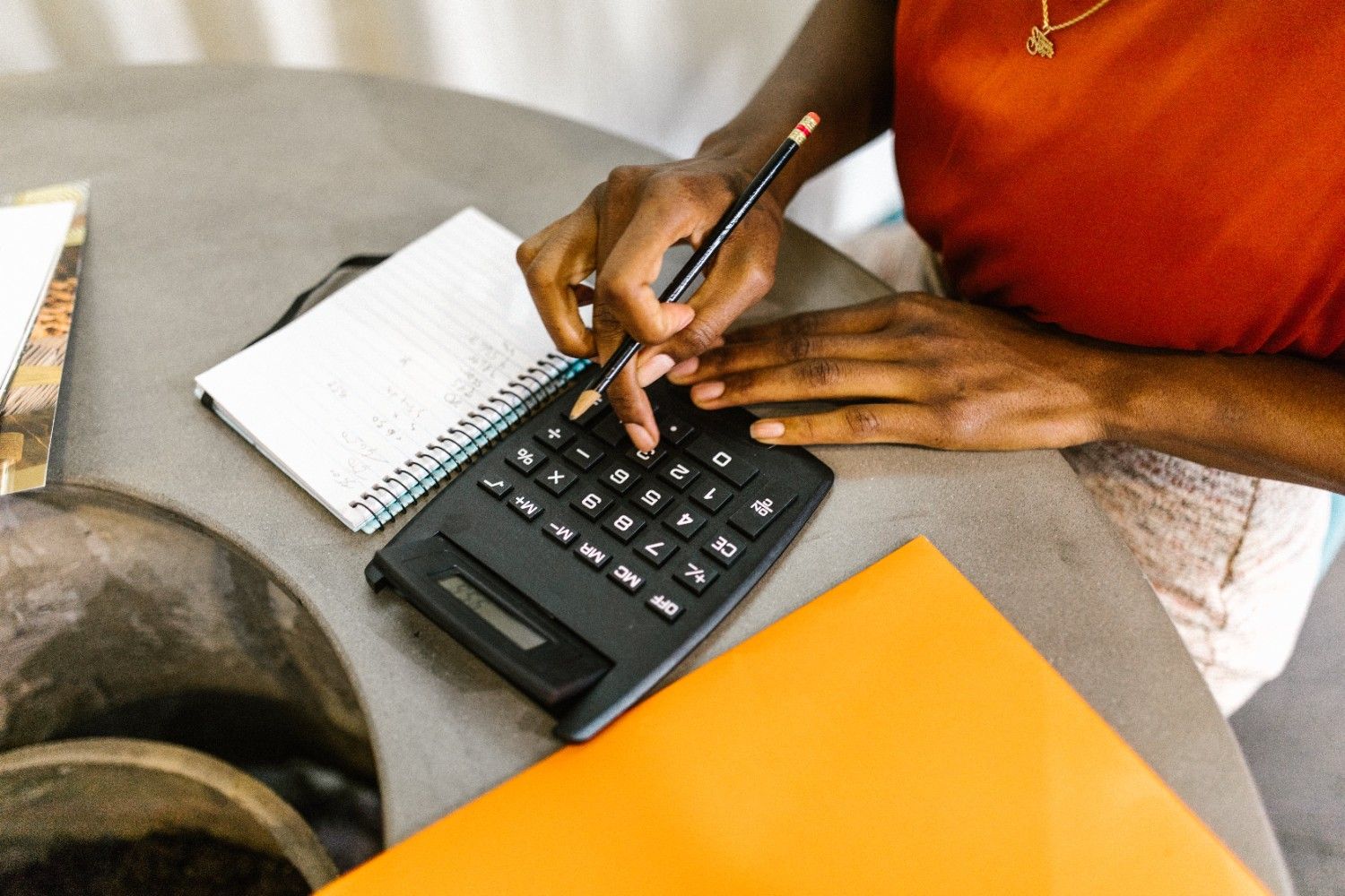 Economist Resume | The Ultimate Guide with Examples and Templates