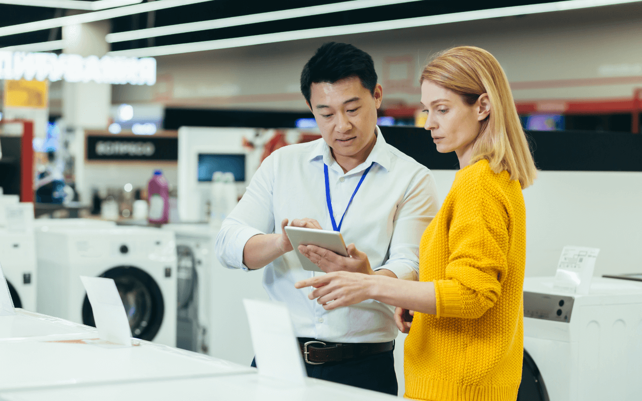 Sales Assistant Resume Guide 2024: Samples & Tips to Get Hired