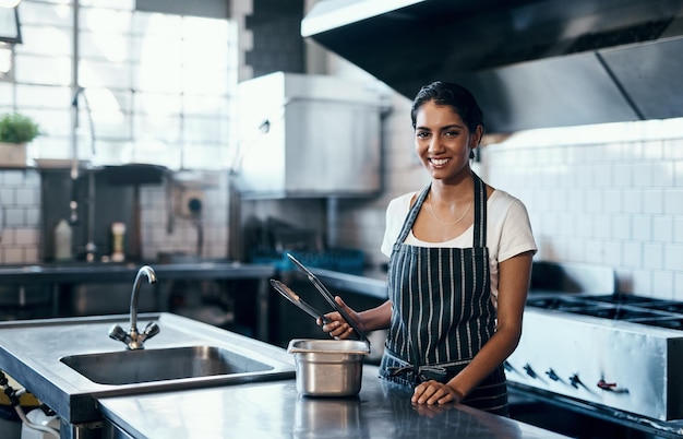 Creating a Successful CV for an Entry-Level Kitchen Assistant: A ...