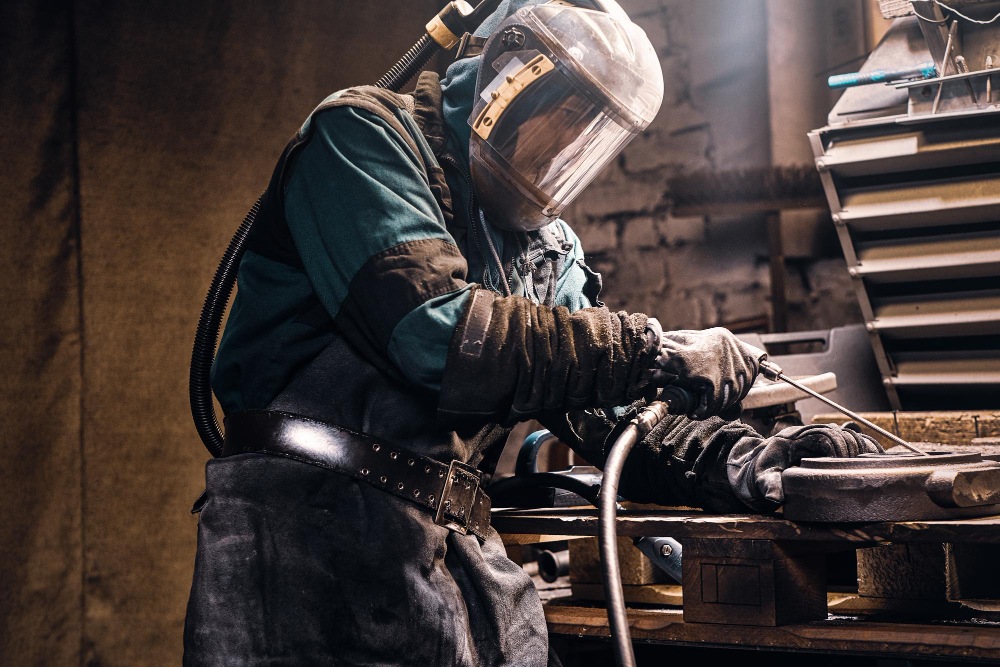 Crafting the Perfect CV: A Guide for Entry-Level Welding Inspectors