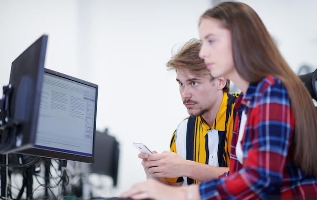 Guide & Templates for Software Test Engineer Cover Letters