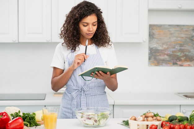 Creating a Winning CV for Entry-Level Food Preparer: Template and Tips