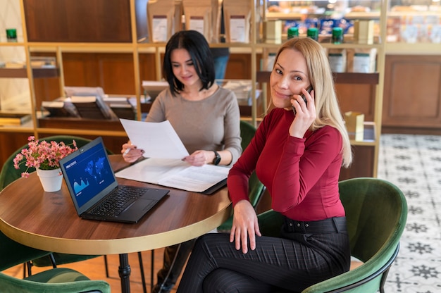 Student Assistant Cover Letter Templates & Guide: Ace your Application