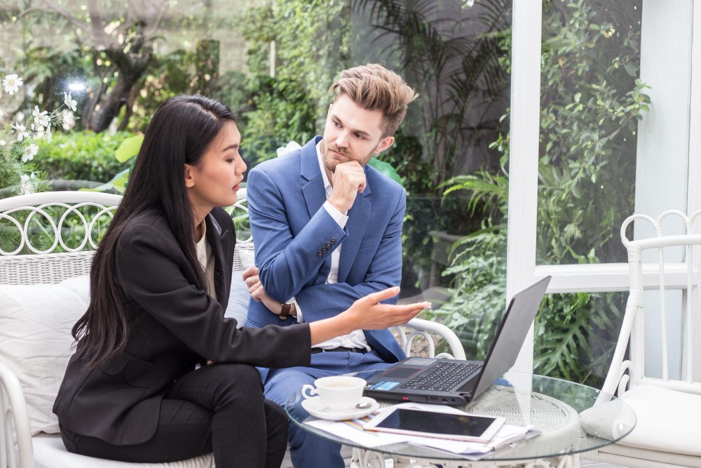 Outbound Sales Rep Resume Guide: Free Best Tips & Samples for 2024