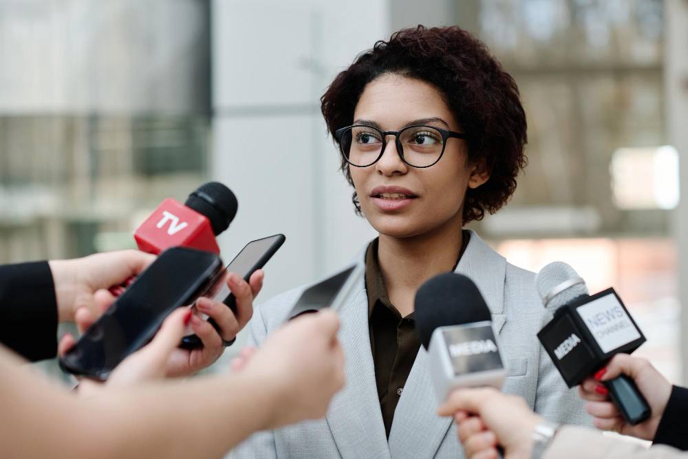 News Writer Resume Examples: Best Free Guide & Tips for 2024