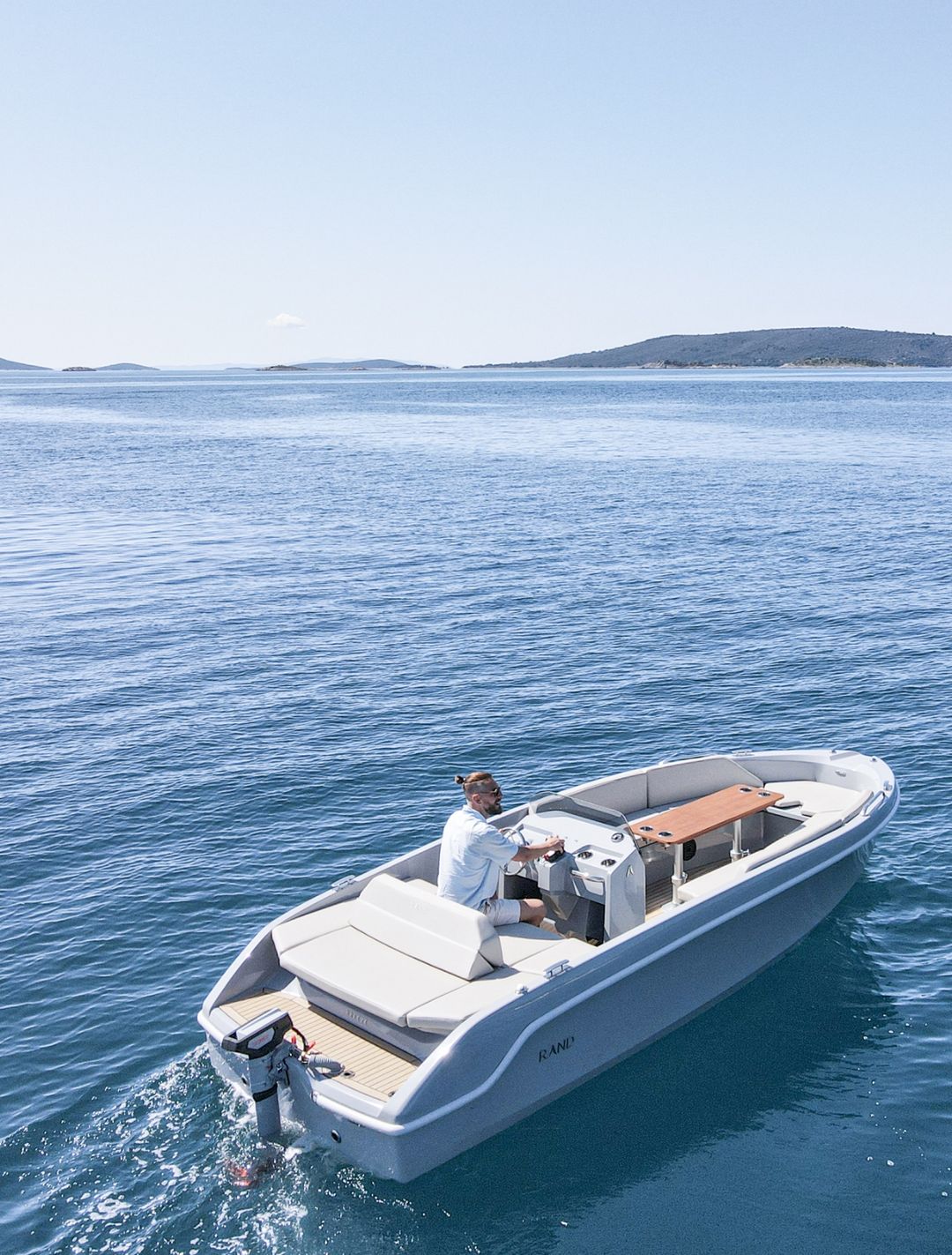 RAND Breeze 20: The Ultimate 20 ft Day Cruiser, Easy to Sail