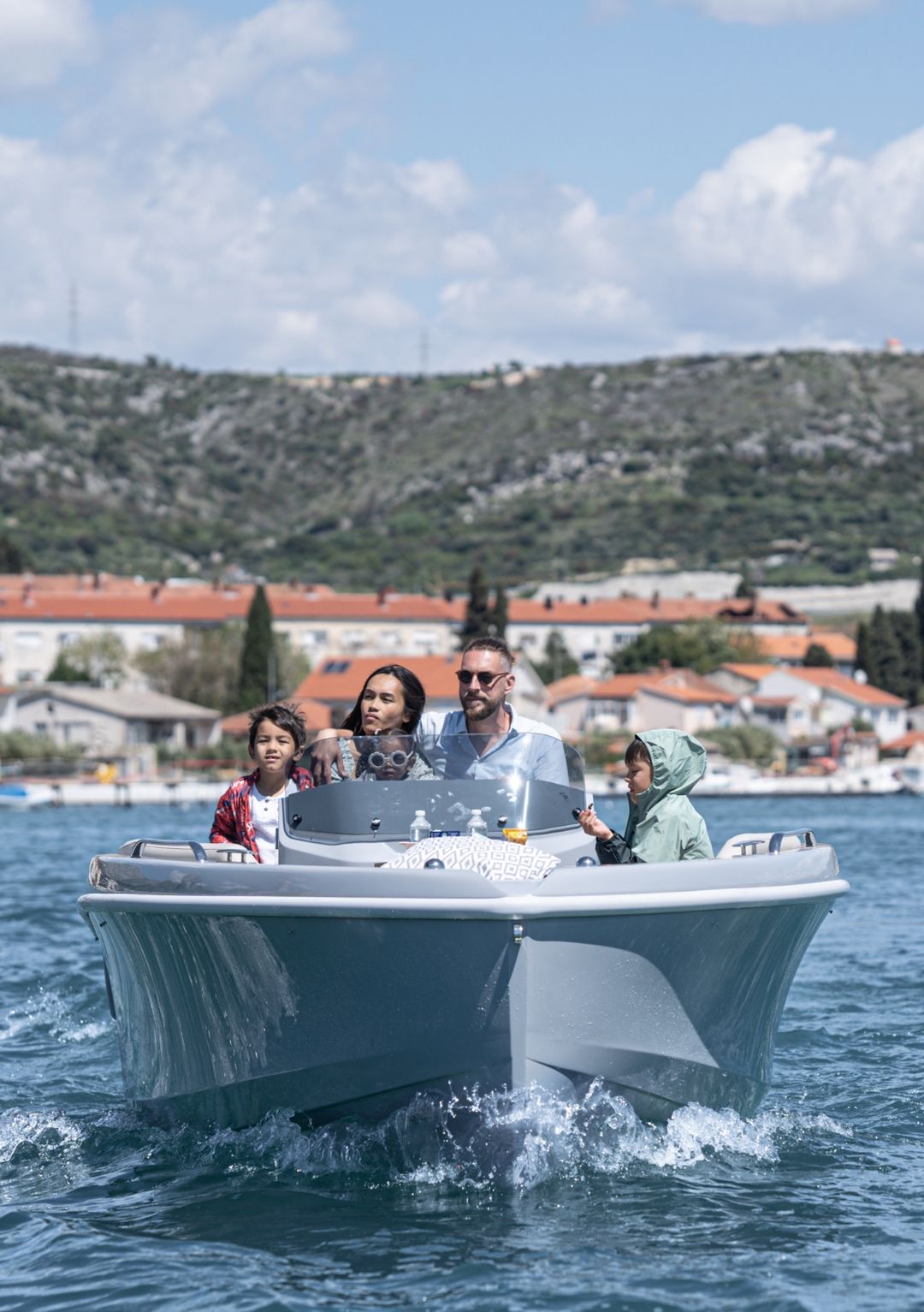 RAND Breeze 20: The Ultimate 20 ft Day Cruiser, Easy to Sail