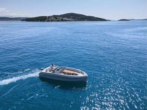 RAND Breeze 20: The Ultimate 20 ft Day Cruiser, Easy to Sail