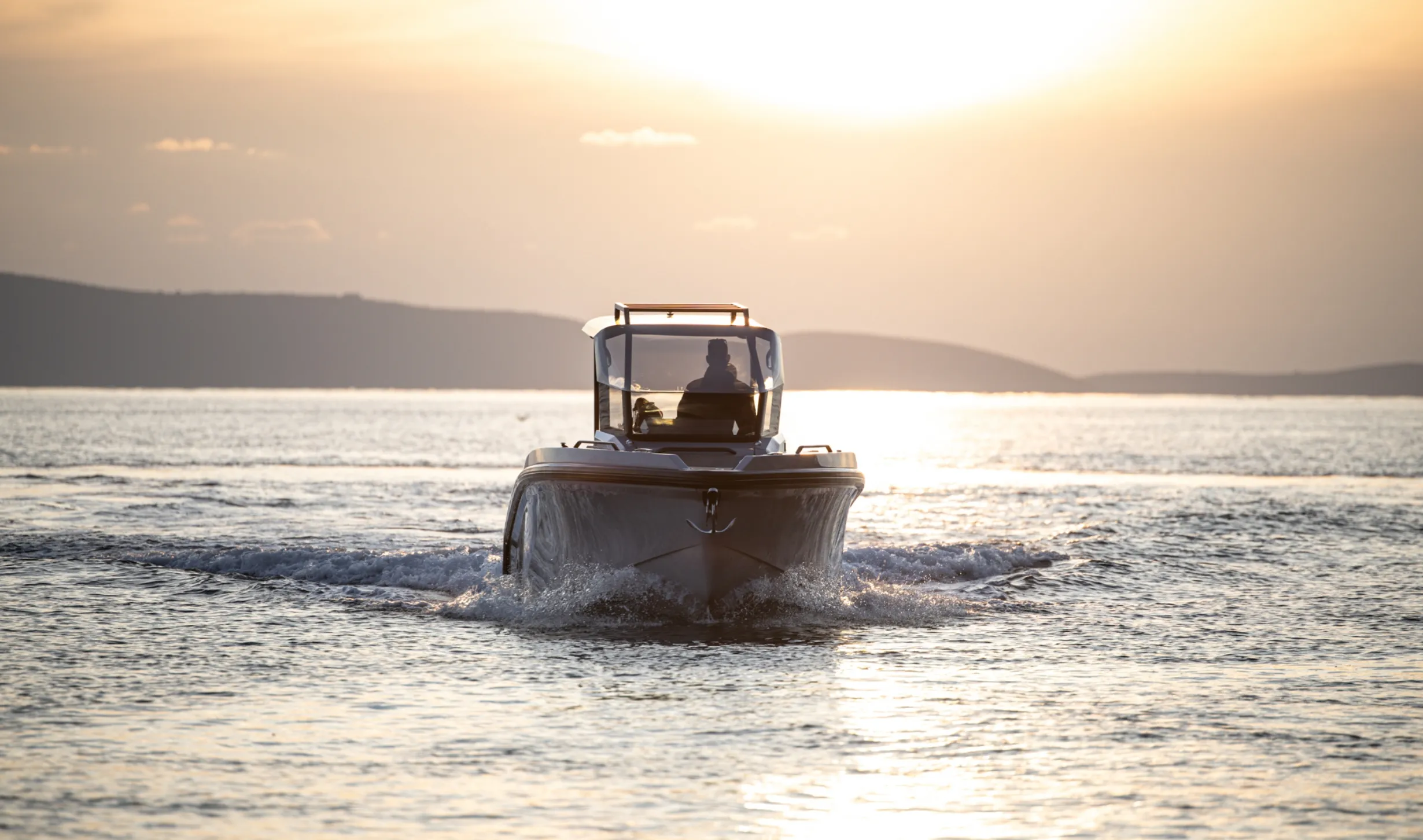 RAND Roamer 29: Discover the Ultimate 29 ft Adventure Boat