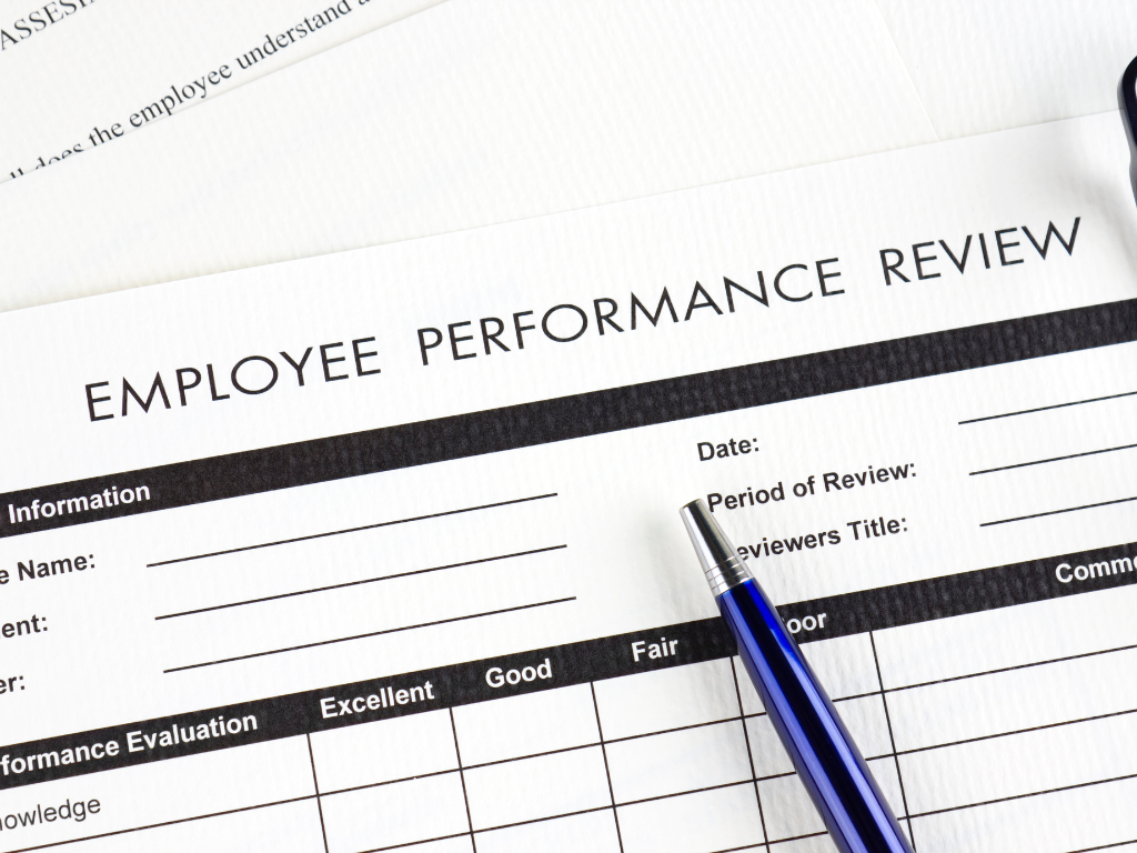 A Manager’s Guide: How to Write a Performance Review for an Employee ...