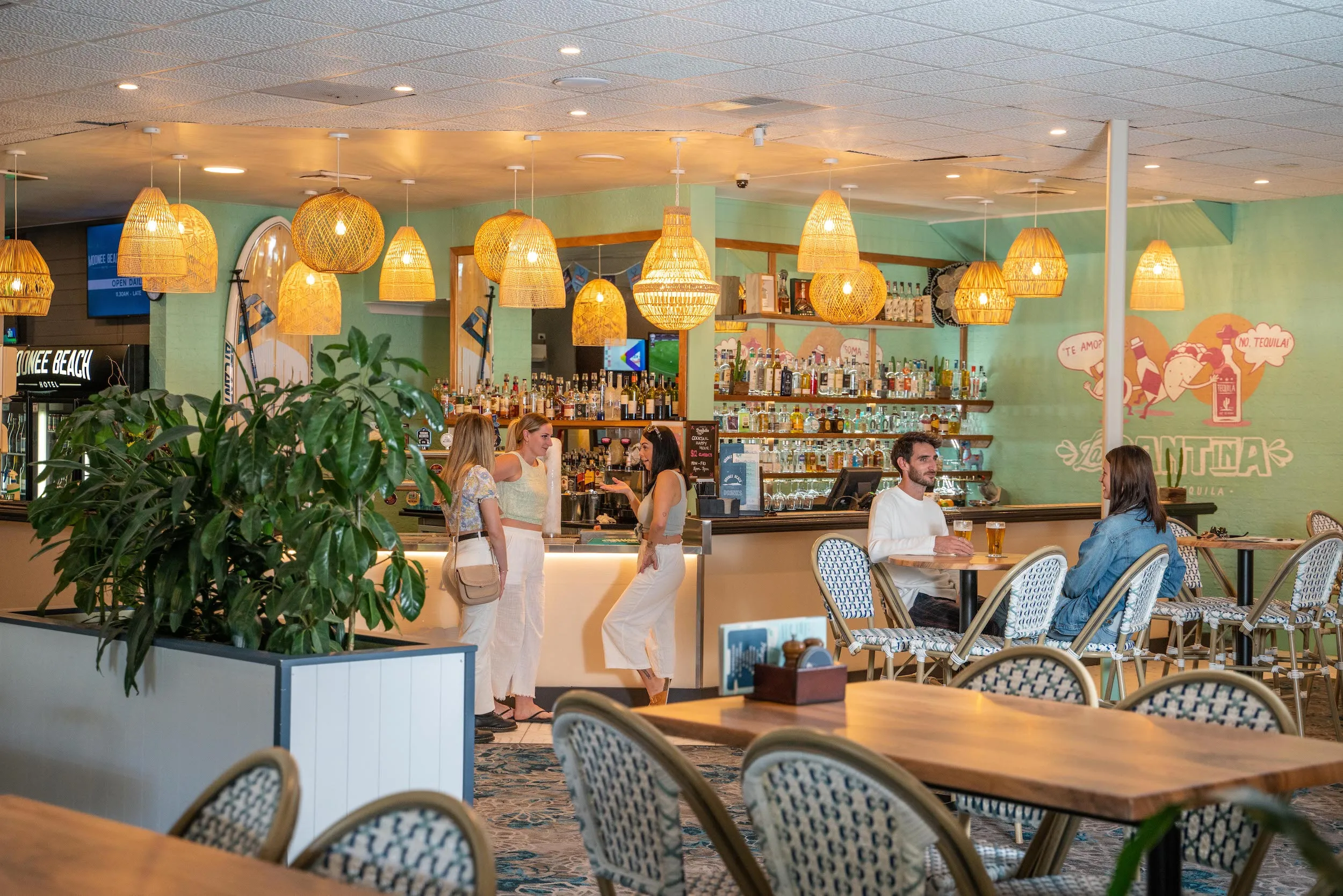 Home - Moonee Beach Hotel