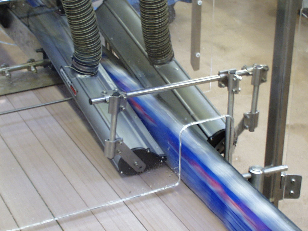 High-Efficiency Food and Beverage Air Knife Systems | Sonic Air Systems