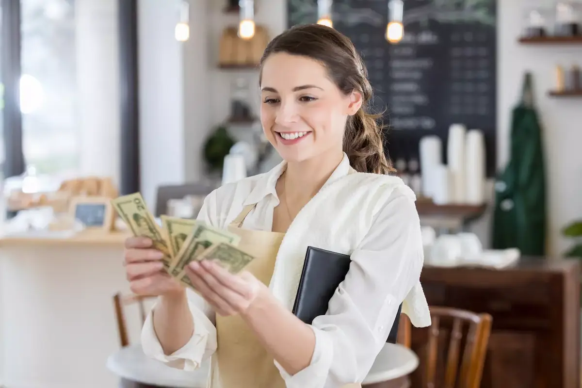 Restaurant Wage Guide: 7 Key Strategies for Restaurants in USA