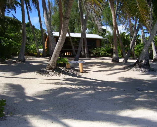 Charming Beachfront Accommodation in Aitutaki, Cook Islands with Self ...