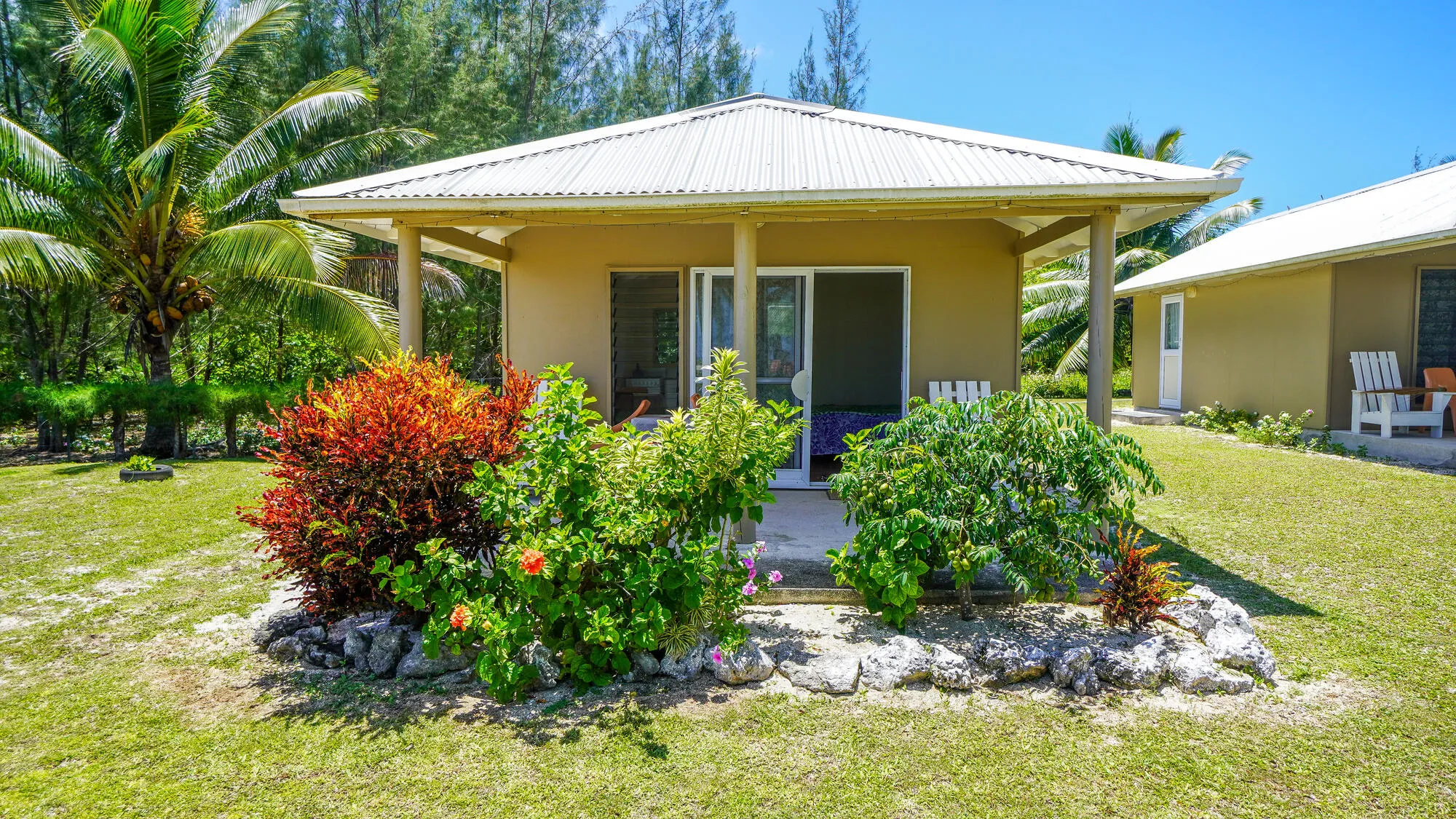 Ri's Retreat in Kimiangatau, Mauke: Secluded Haven in Cook Islands ...
