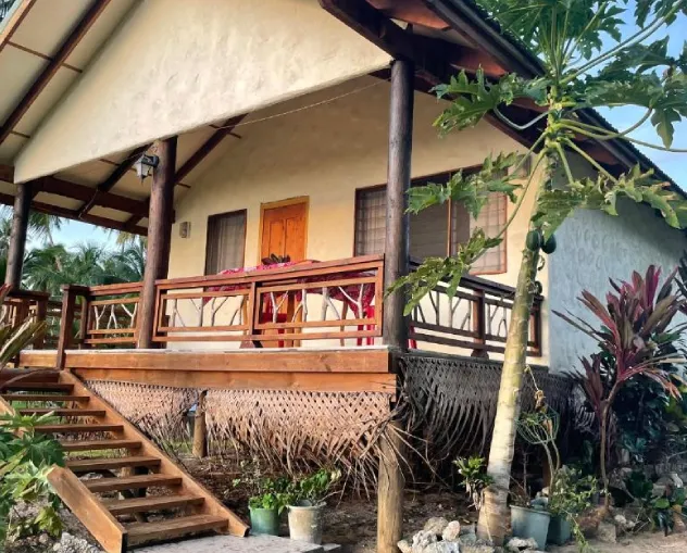 Beachfront Tavake Villa in Arutanga, Aitutaki with On-Site Cafe ...