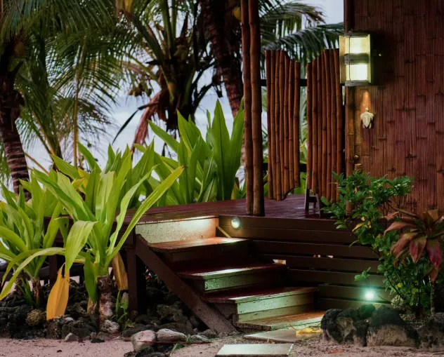 Magic Reef Beachfront Bungalows: Eco-Friendly Resort in Arorangi ...