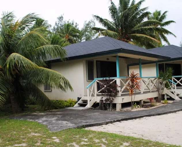 Sunny Beach Lodge: Charming Beachfront Accommodation in Aitutaki, Cook ...