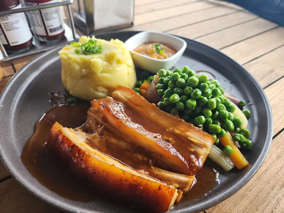 Trader Jacks: Beachfront Restaurant in Avarua, Rarotonga with Seafood ...
