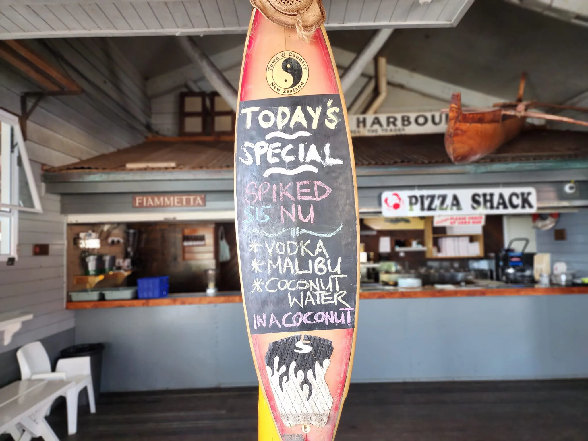 Trader Jacks: Beachfront Restaurant in Avarua, Rarotonga with Seafood ...