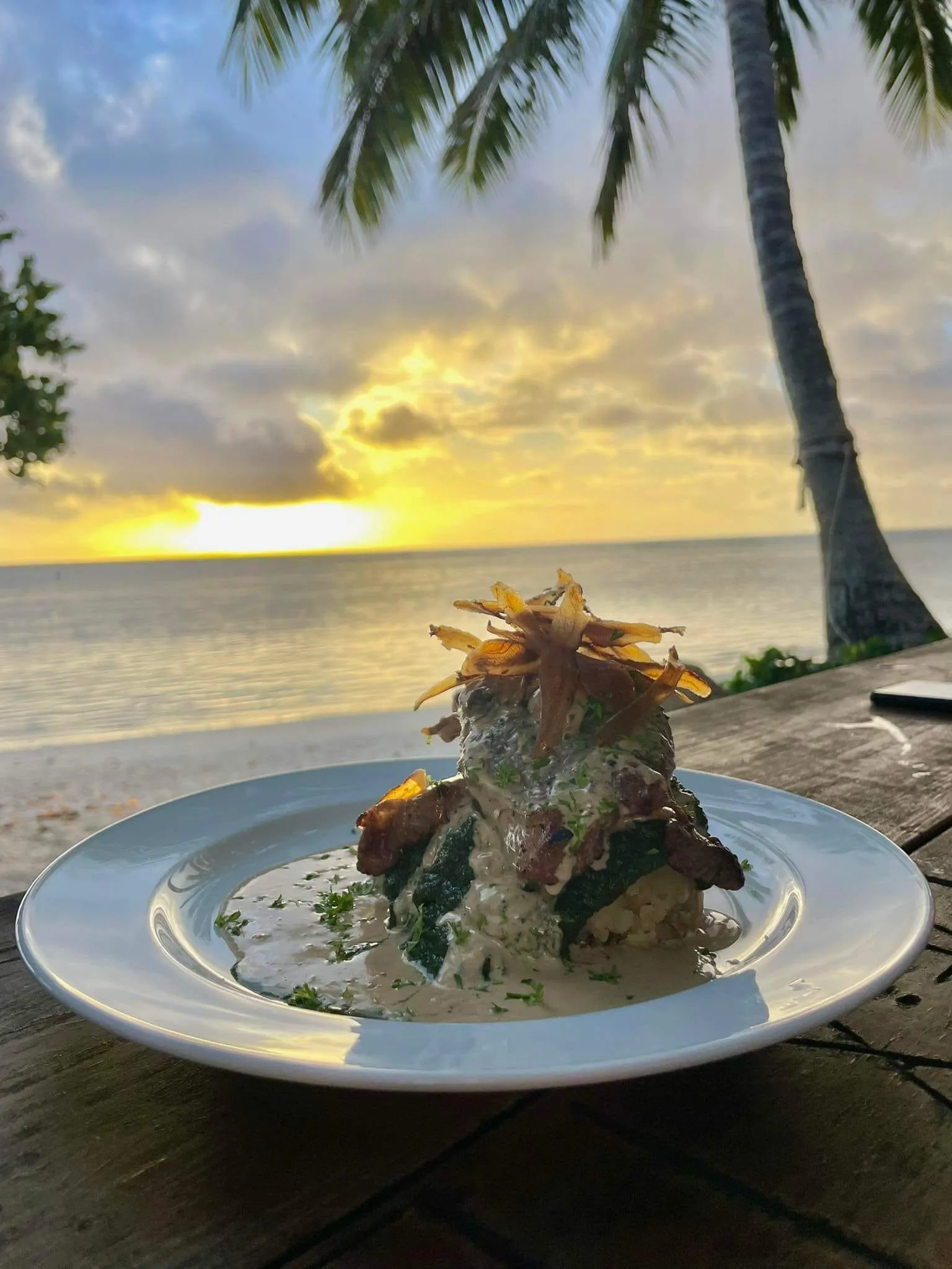 Shipwreck Hut Bar & Restaurant: Beachfront Dining and Live Music in ...