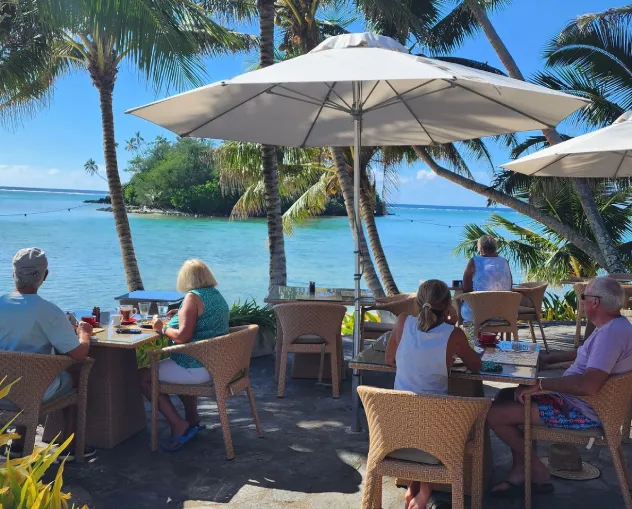 Beachfront Polynesian Dining at Nautilus Restaurant in Ngatangiia ...