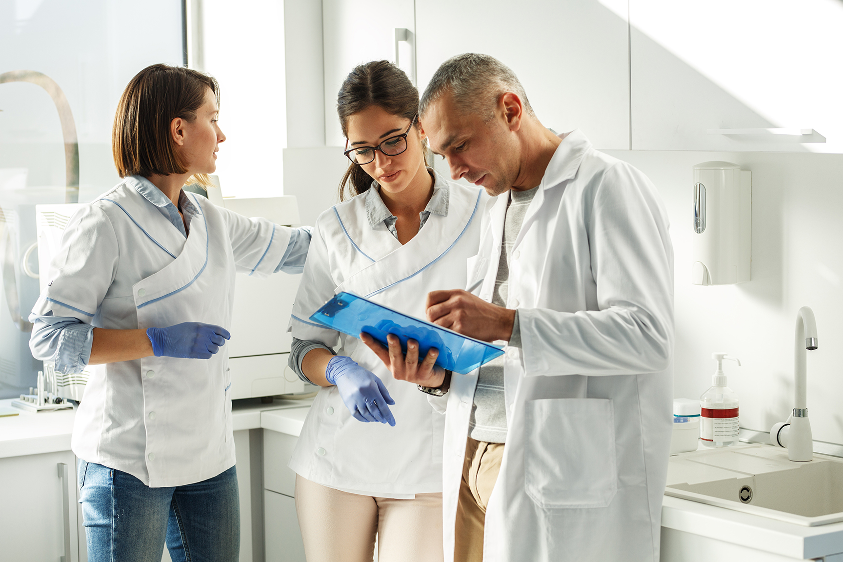 The Value Of Teamwork In A Dental Office Setting | Fortune Management