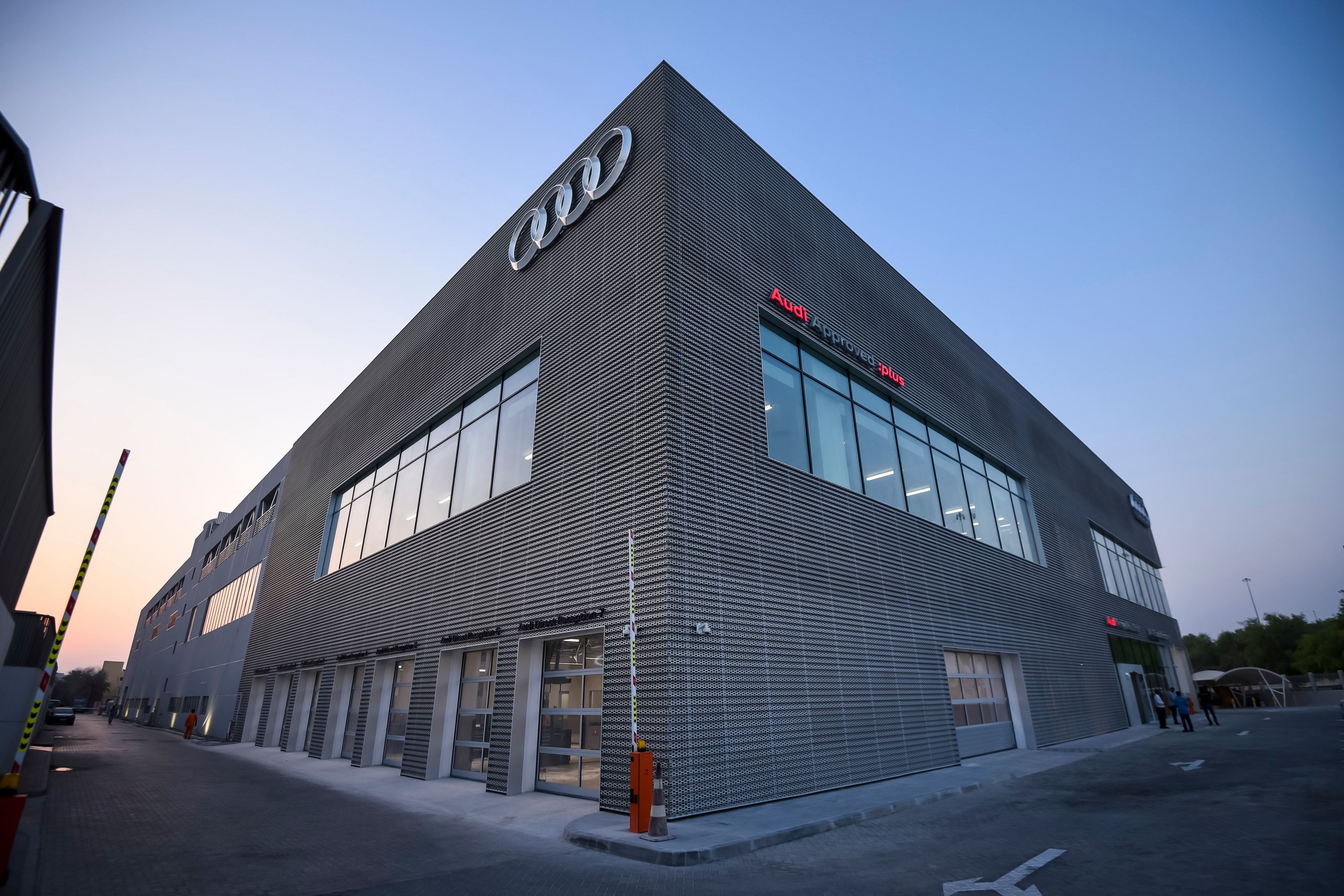 Audi Service Center - Ali & Sons Contracting