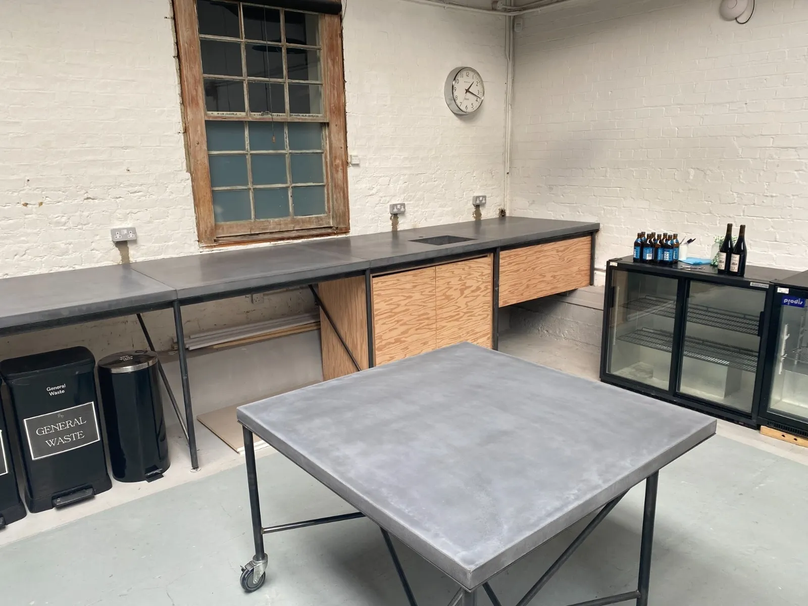 Concrete worktops & countertops - Fully customised, 5 stars rated