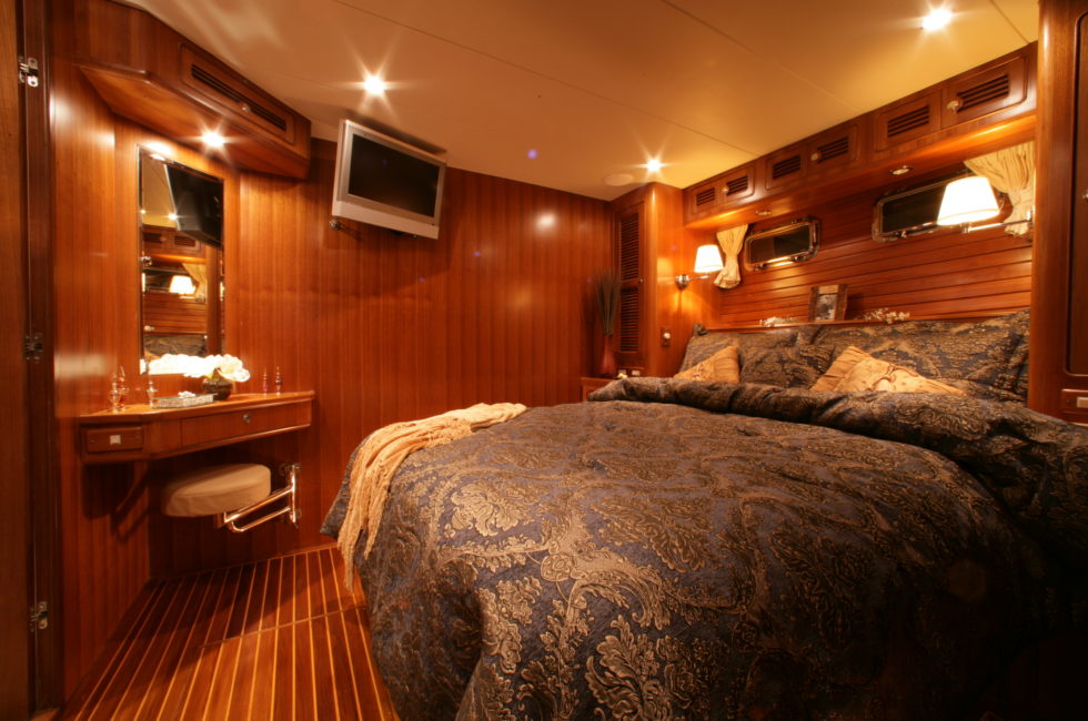 Best 45 Foot Motor Yacht | Classic 45 - Selene Yachts