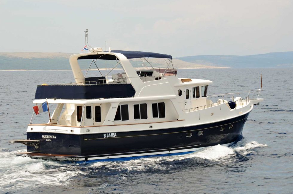 50 Ft Motor Yacht For Sale | Classic 49 - Selene Yachts