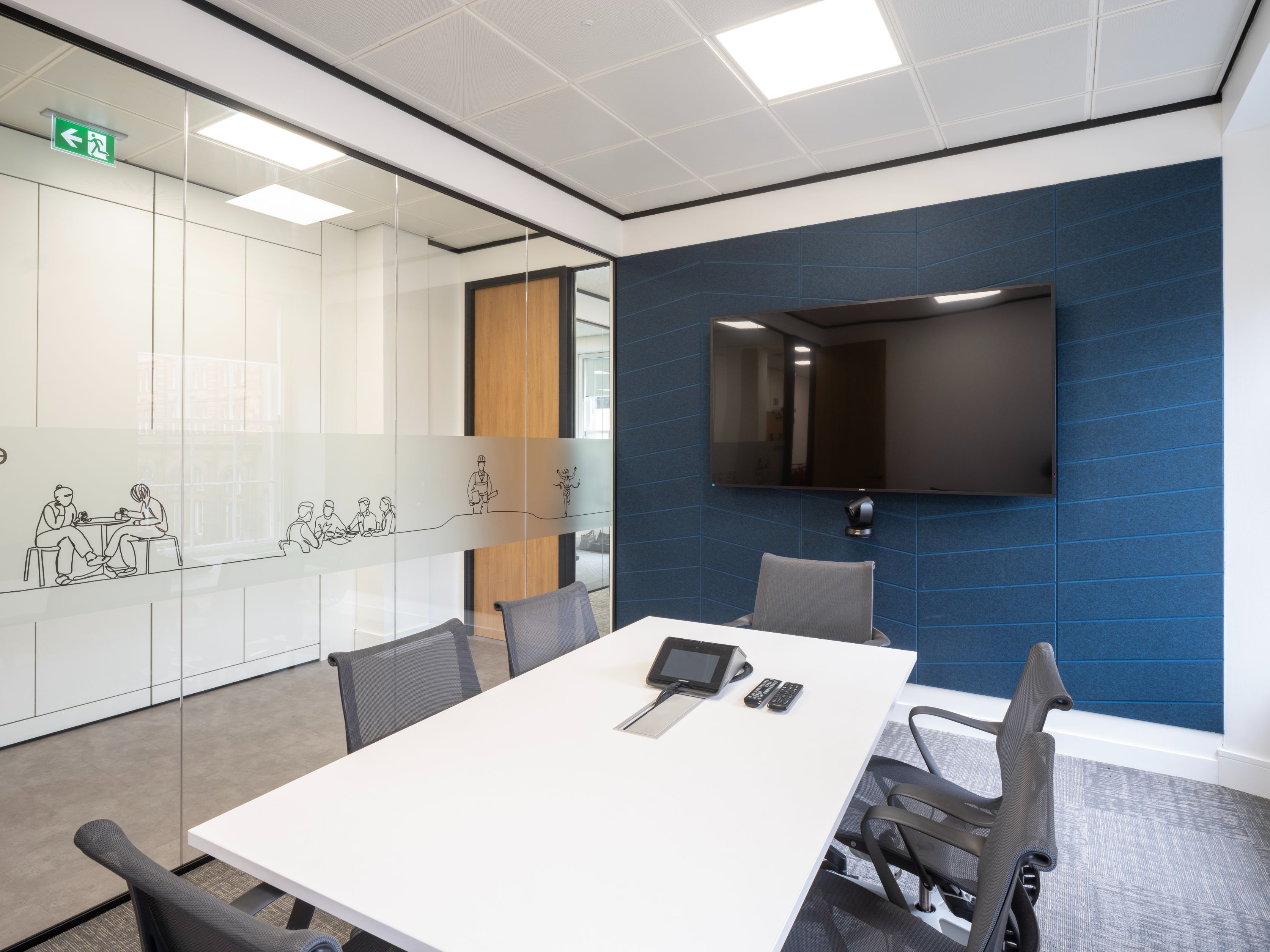 Refreshing multiple locations to create 'wow environments'