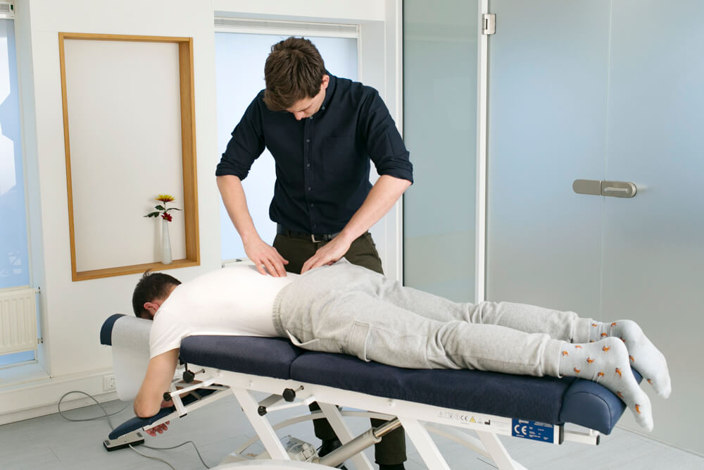 Reasons to Visit a Chiropractor After a Car Accident - Blog INTER CHIRO