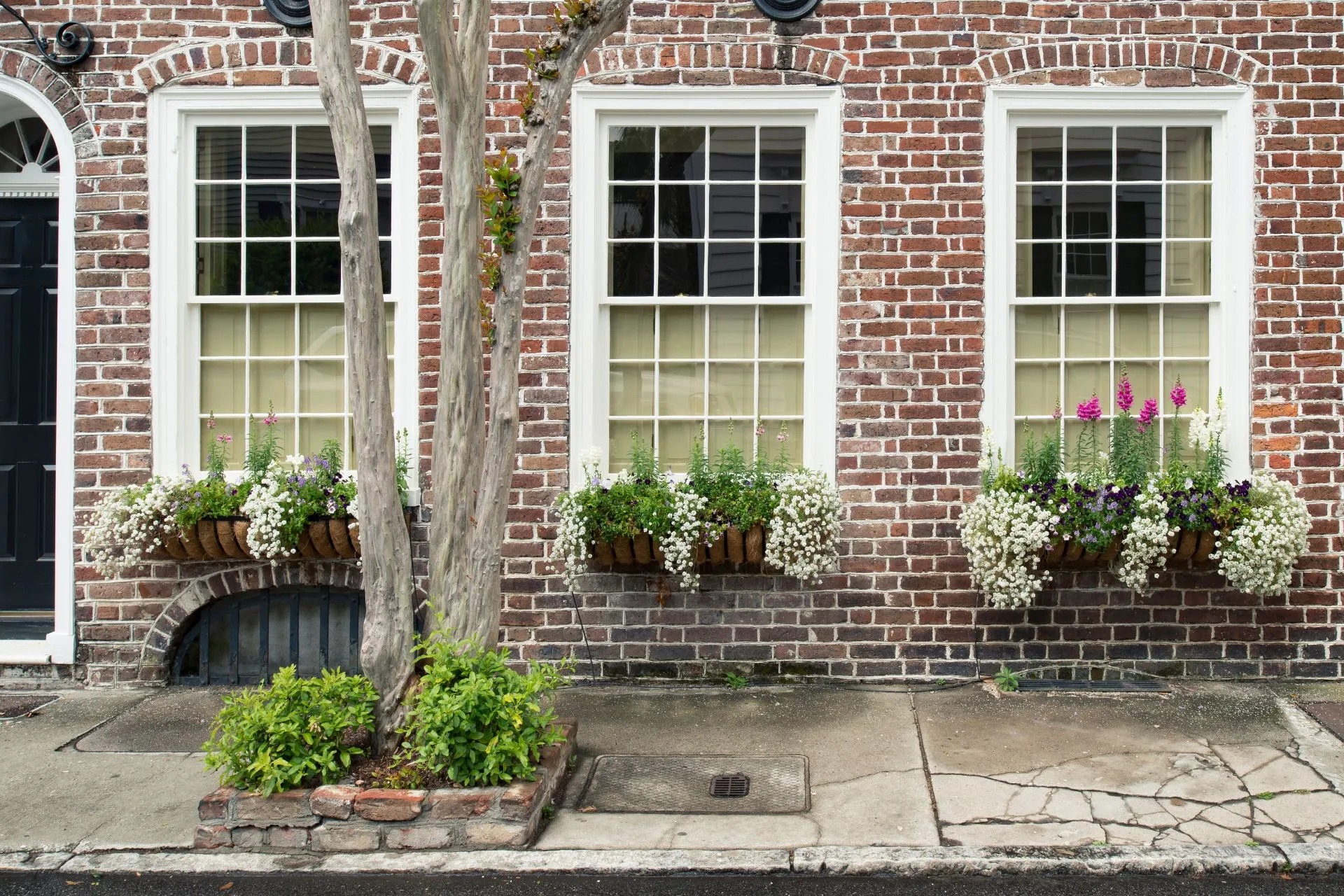 We Ranked the 5 Best Window Material Options