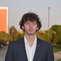 How does fraternity housing work?
