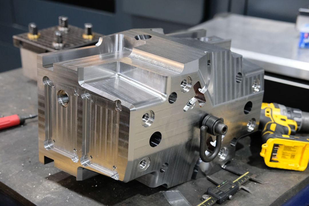 CNC Tech - Tool & Mold