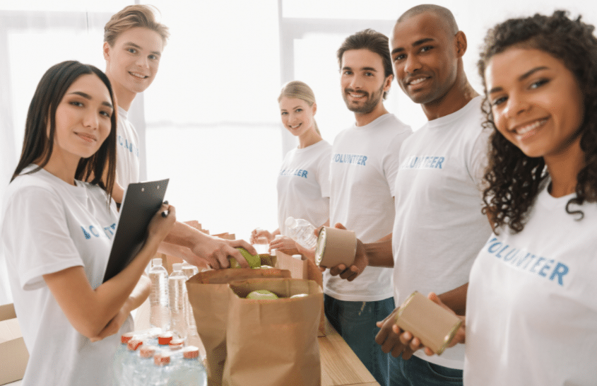 Voluntariado en el currículum: cómo y dónde usarlo + ejemplos