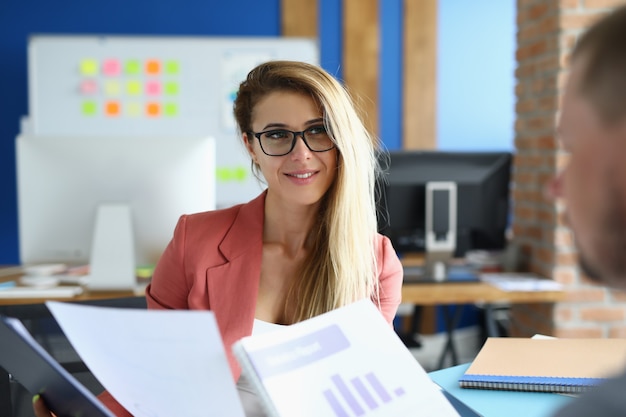 Guía Paso a Paso para Crear un CV de Asistente de Marketing sin ...