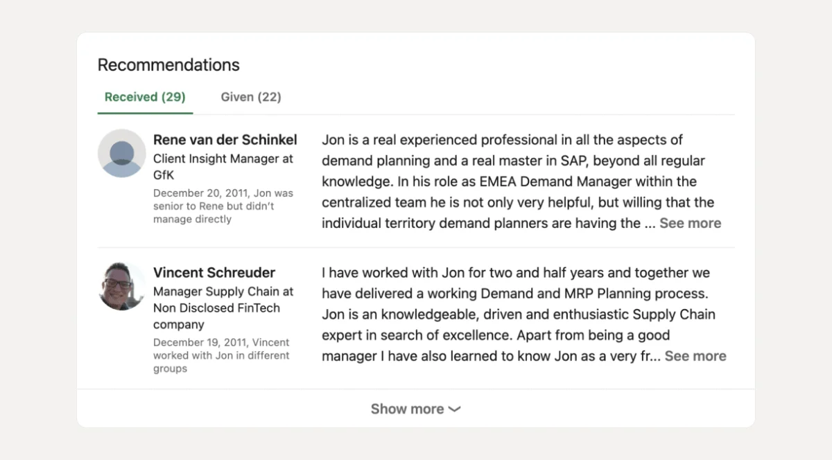 40 Expert Tips to Stand Out On LinkedIn in 2024