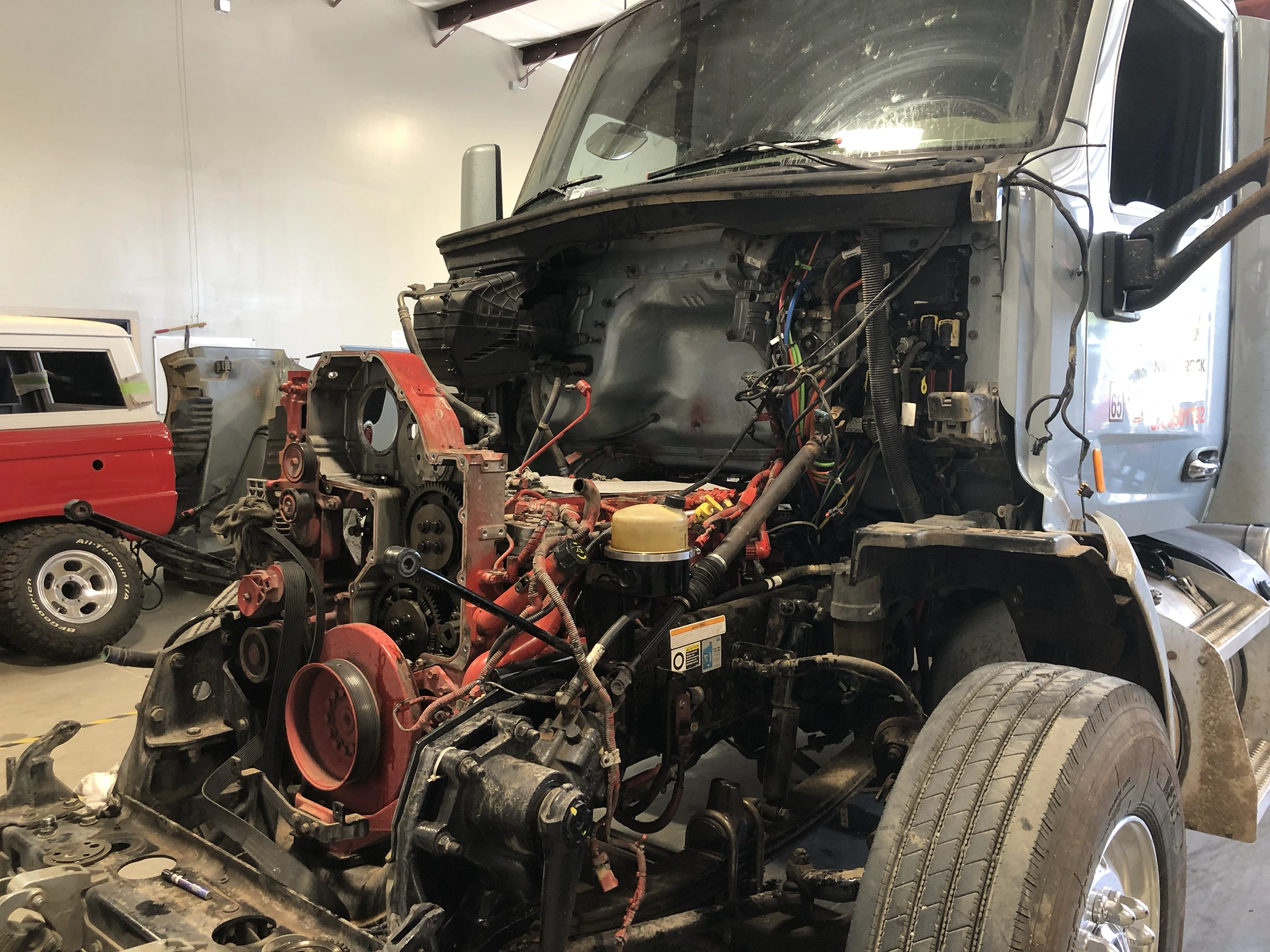 Engine Rebuild in Northern California | L&T Truck Repair