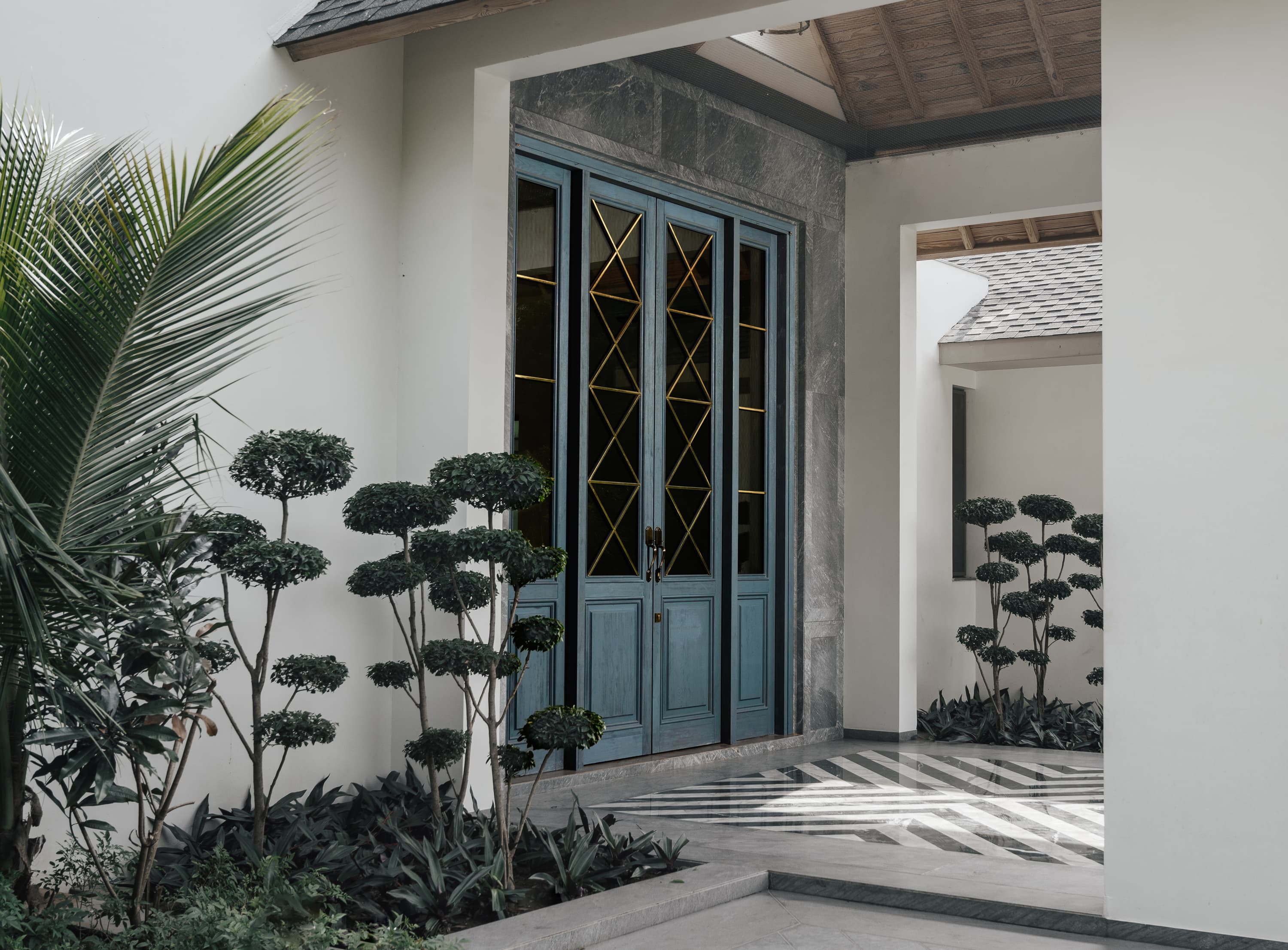 Blue Door Residence | Pierro