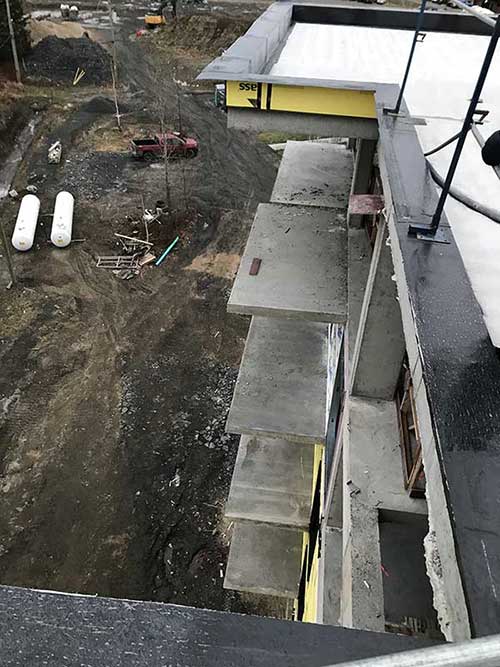 Chute en hauteur mortelle d'un travailleur