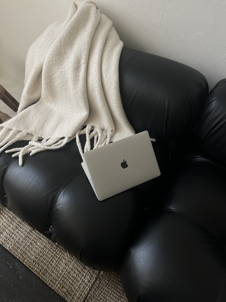 Sought After Studio | 5-Star Aesthetic Content Bank for Social Media